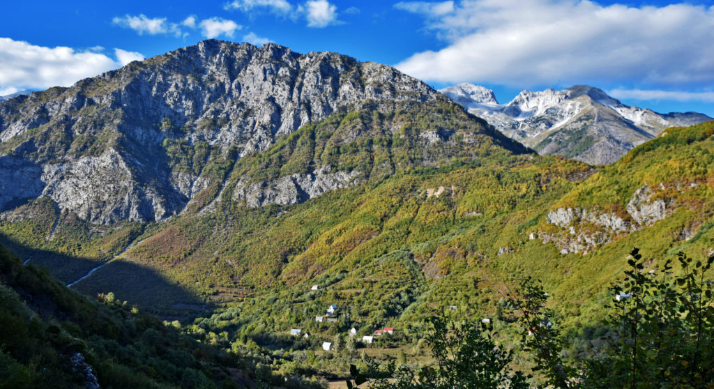 Curraj I Epërm - trekking na końcu świata » Gdzie Los Poniesie